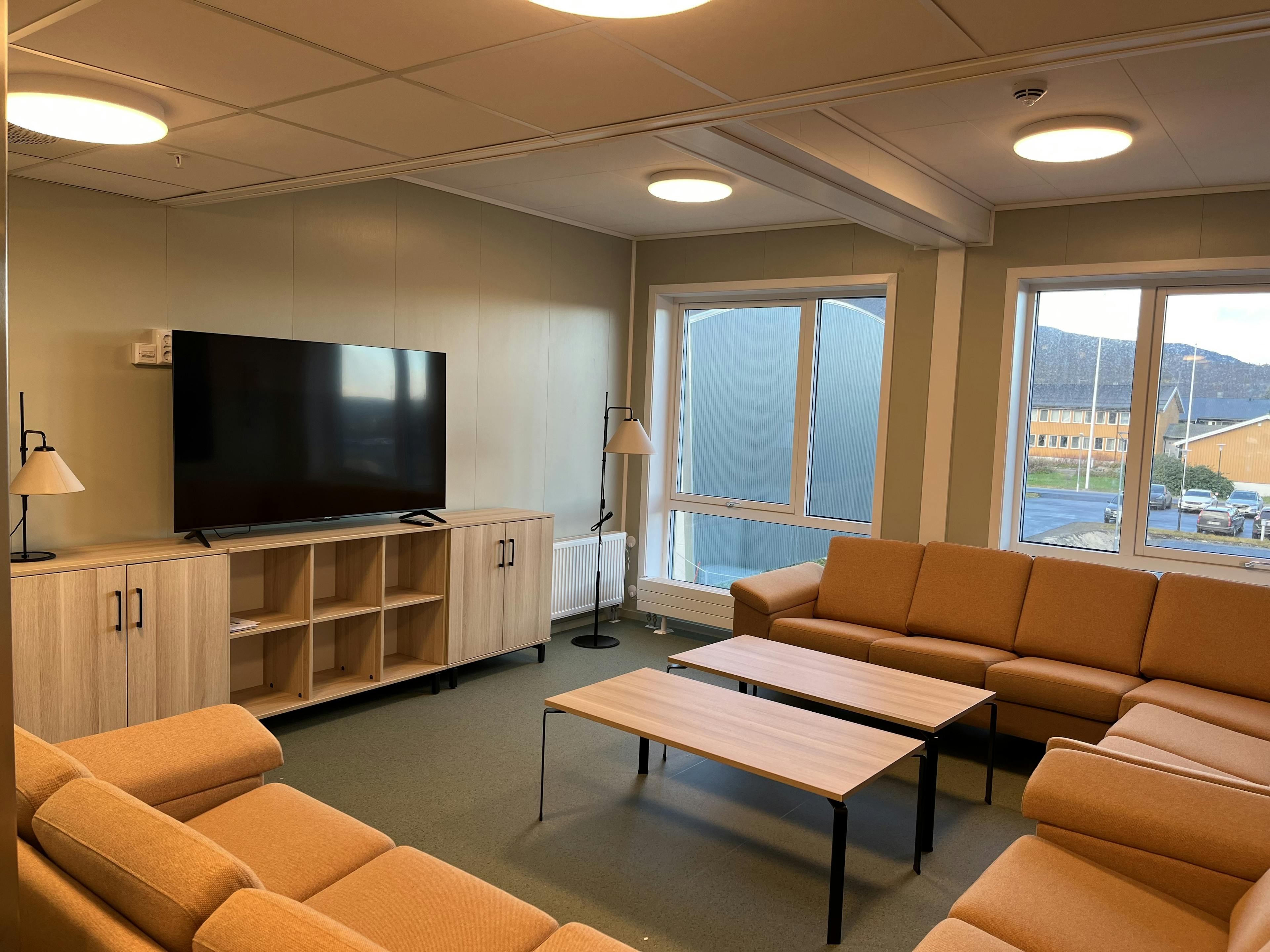 Samskipnaden | HYBEL m/eget bad